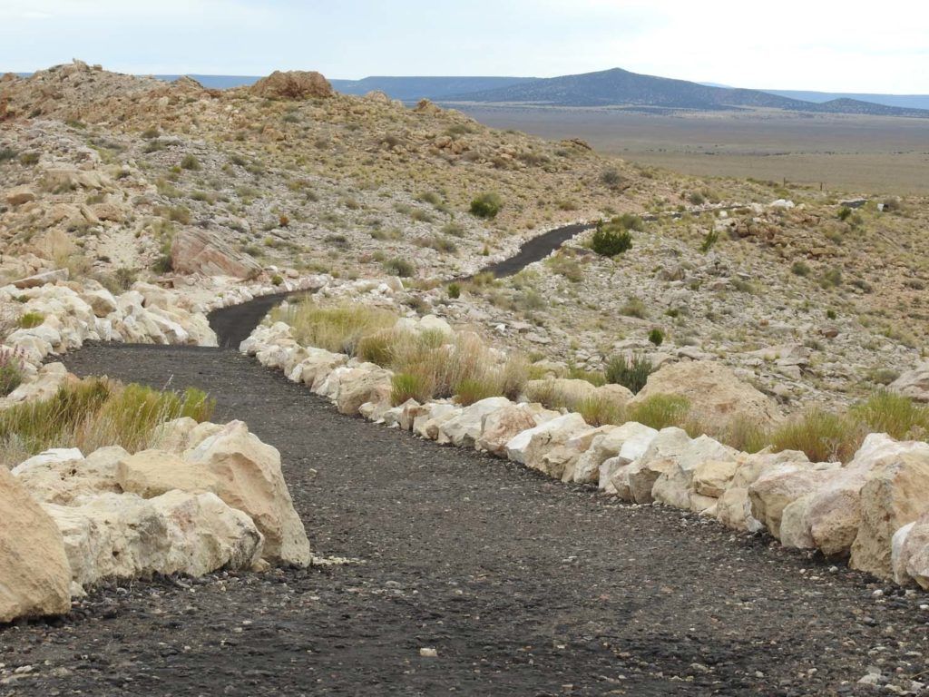 Guided Rim Tours at Meteor Crater | Arizona Tourist Attraction